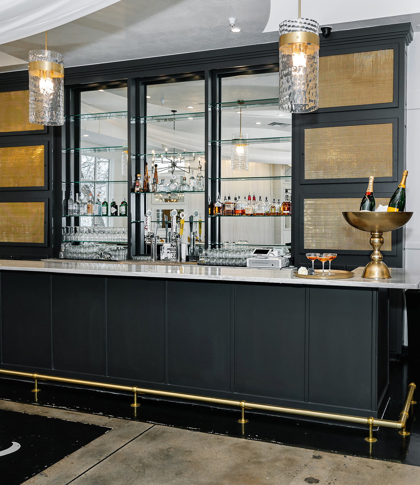 Grand Bar - Water Edge Event Center